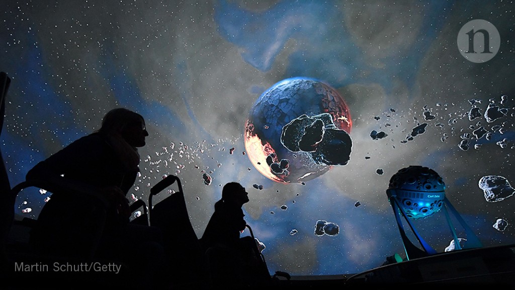 Planetariums and the rise of spectacular science