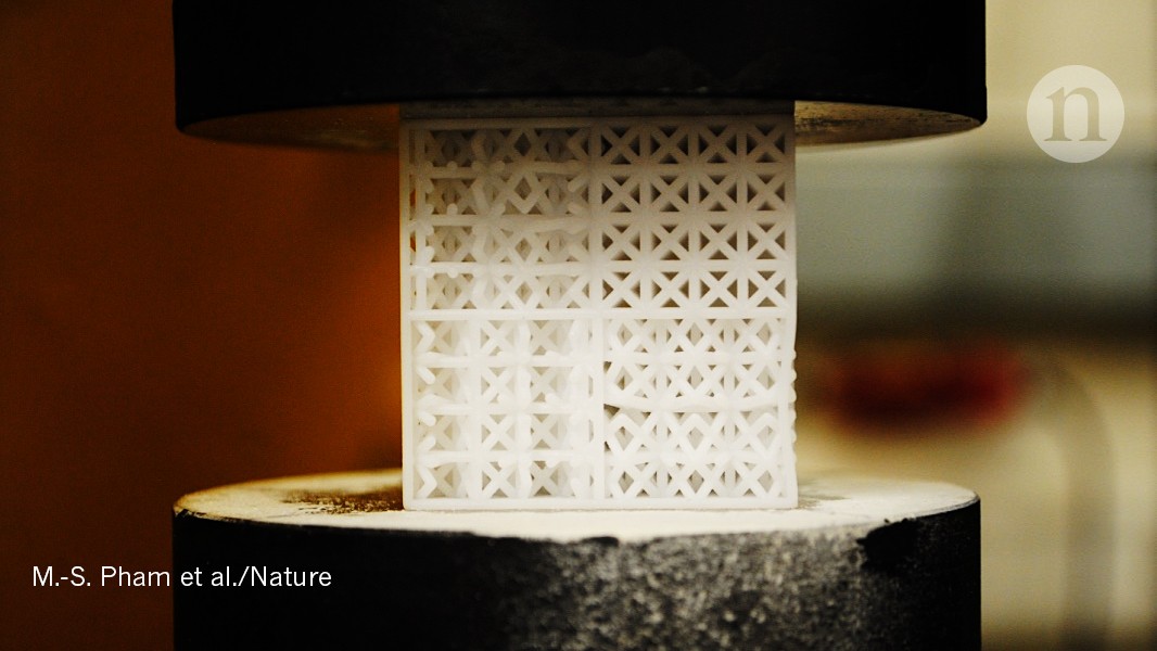 3D printing mimics metals