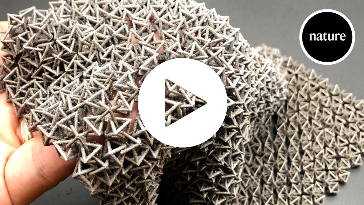 The smart chain mail fabric that can stiffen on demand