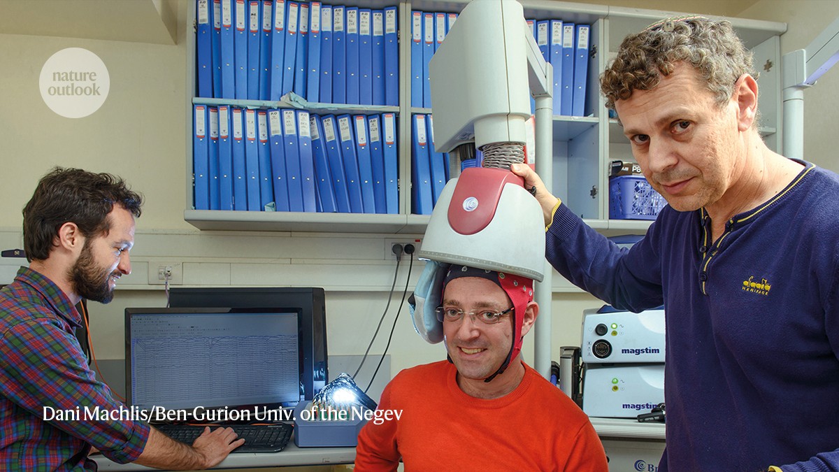 Brain-zapping technology helps smokers to quit