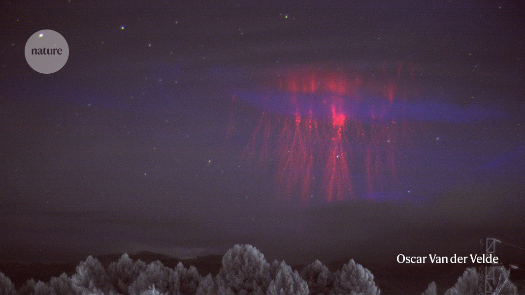 Where ‘green ghost’ lightning gets its emerald hue