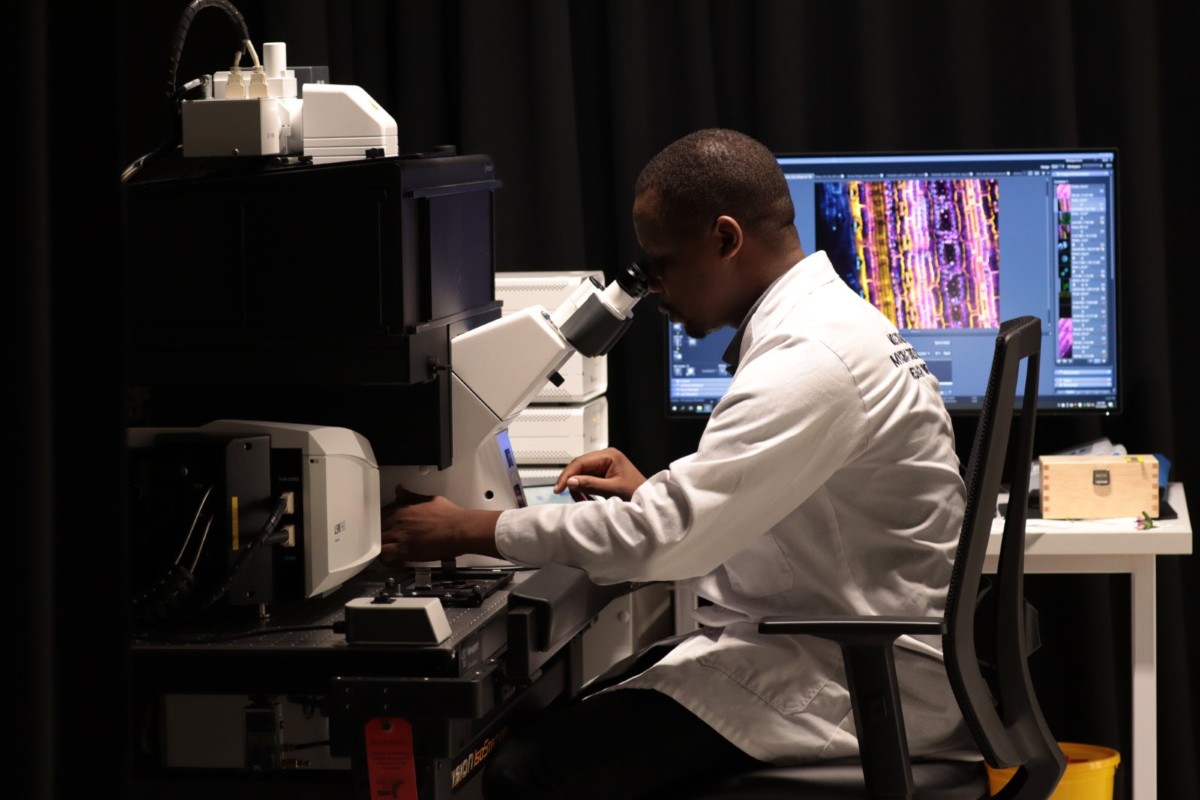 Open-access microscopy initiative to improve scientific vision