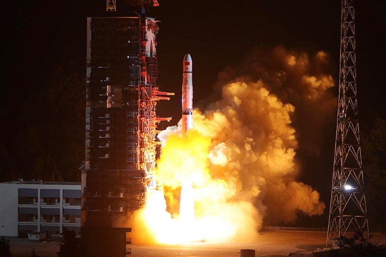 Chinese satellite launch kicks off ambitious mission to Moon’s far side