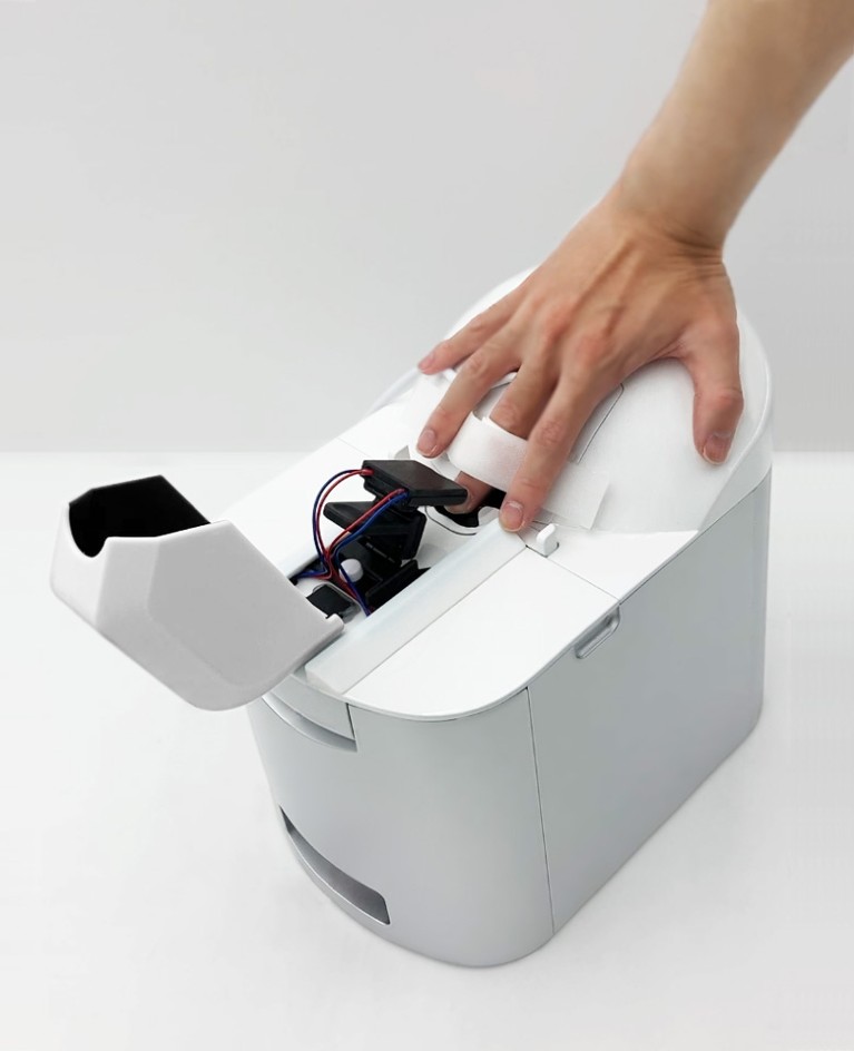 Hospital robots collect and deliver blood samples