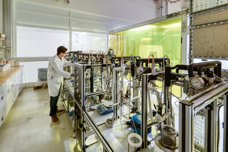 Innovative clean energy solutions to address carbon dioxide and ...