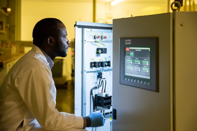 Innovative clean energy solutions to address carbon dioxide and ...