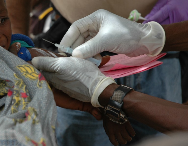 Ring vaccination effective in containing Ebola