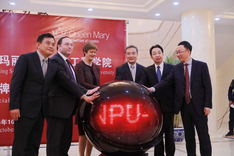 Andrew Bushby's Instagram, Twitter & Facebook on IDCrawl